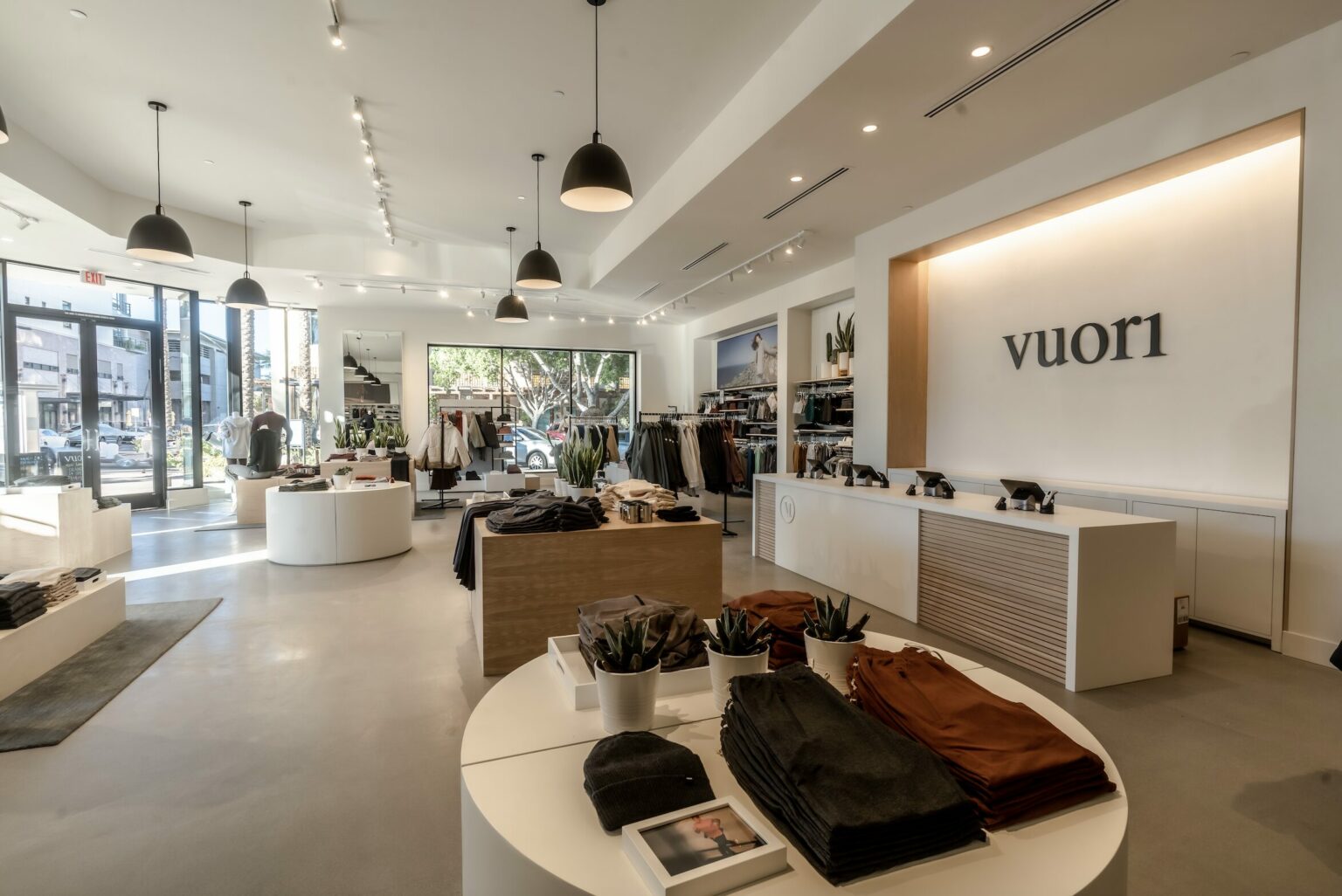 California Cool Athleisure Brand Vuori Opens at Scottsdale Fashion Square