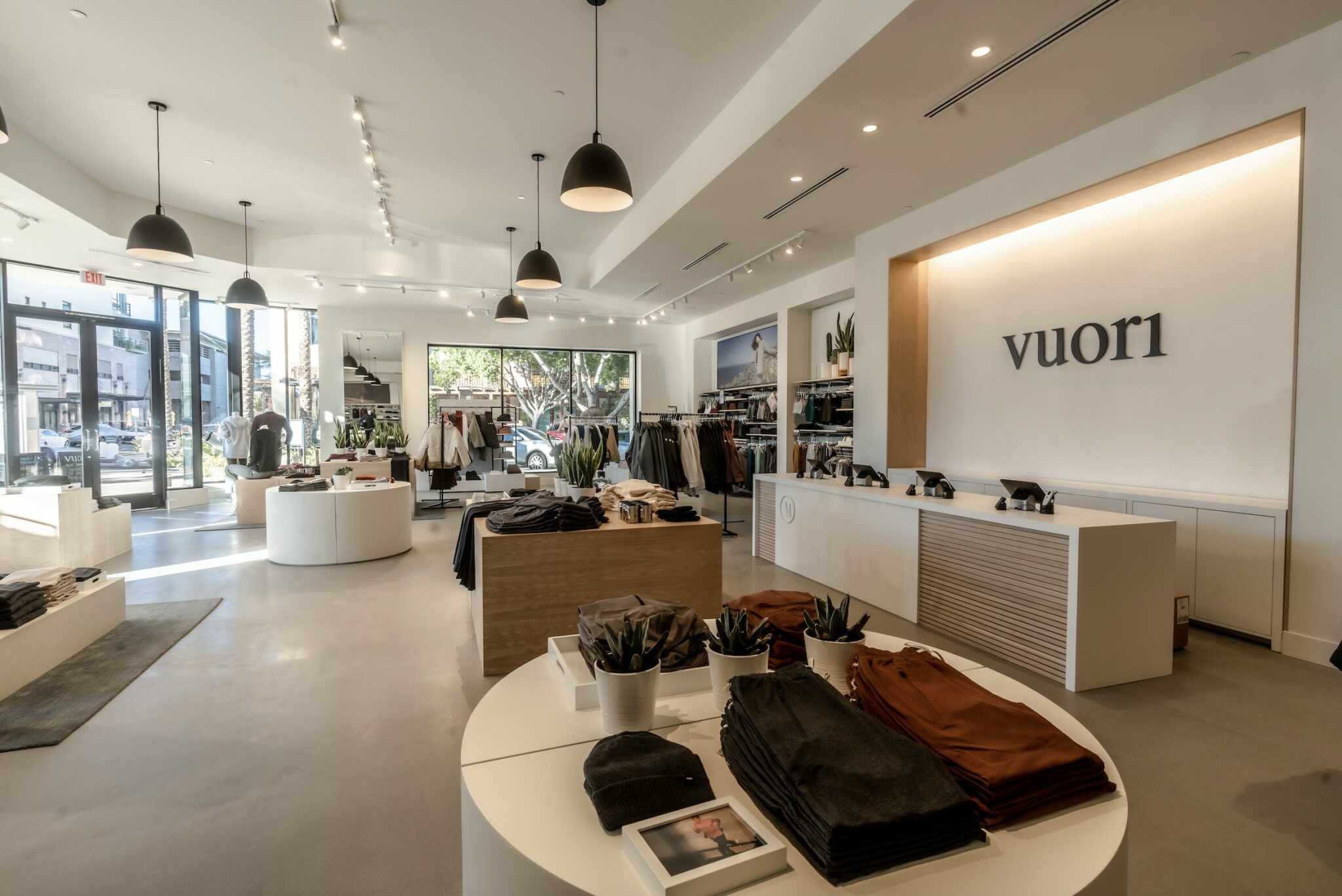California Cool Athleisure Brand Vuori Opens at Scottsdale Fashion Square