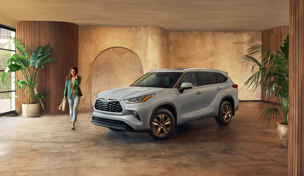 2022 Toyota Highlander Bronze Edition