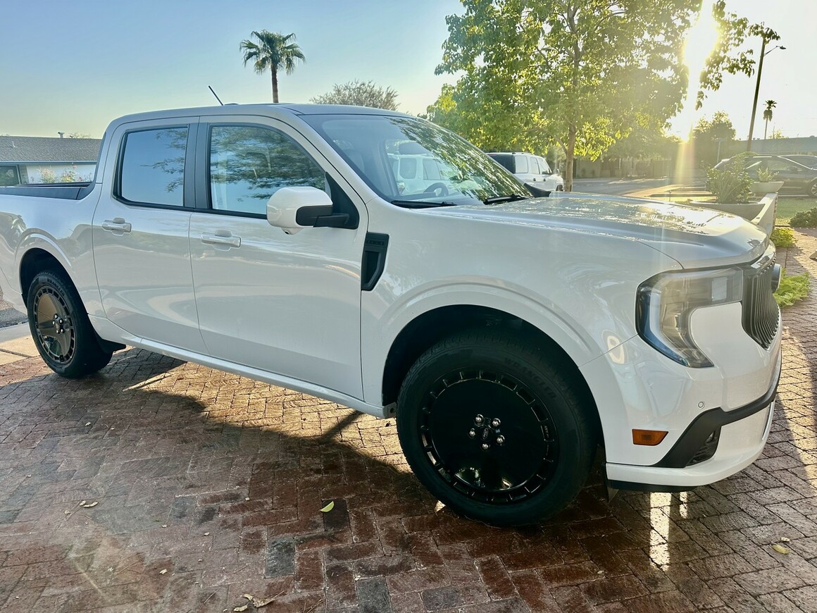 2025 Range Rover Sport Autobiography PHEV: From City Streets to Rugged ...