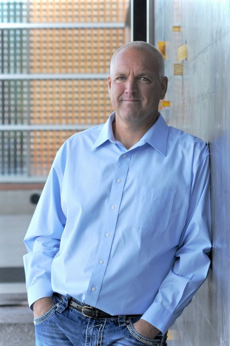 Est Est, Meet Esther