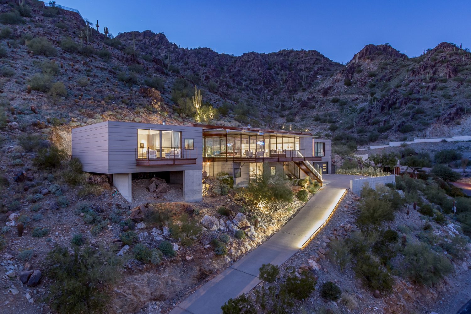 On the Market: Clearly Contemporary