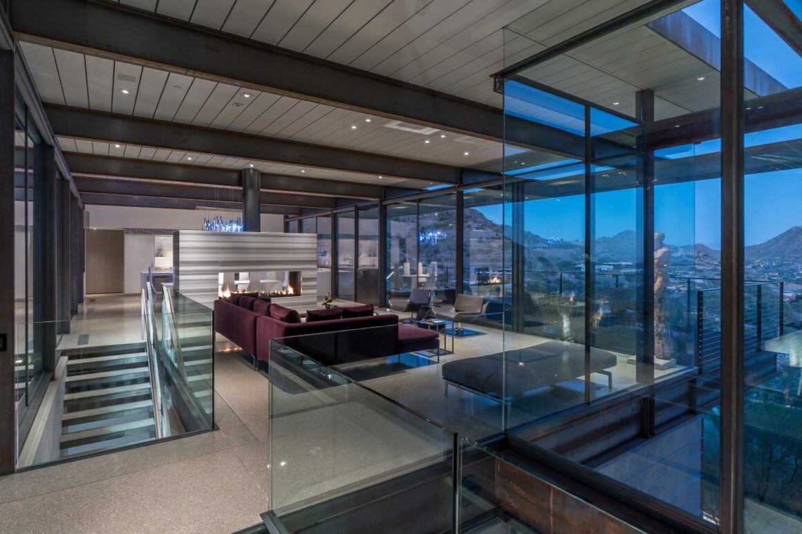 On the Market: Clearly Contemporary