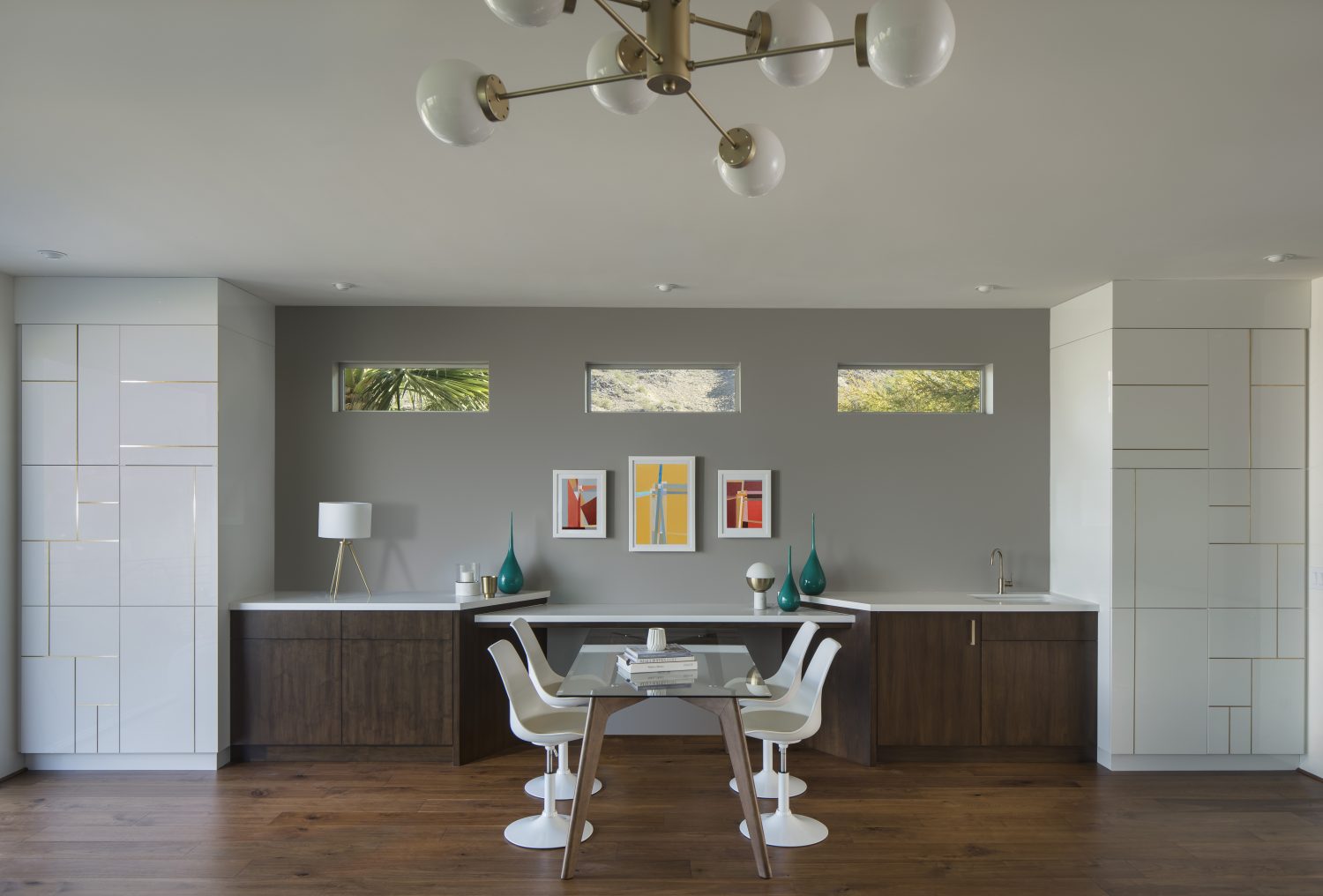 Design Spotlight: Mid-Century Modern Bonus Room