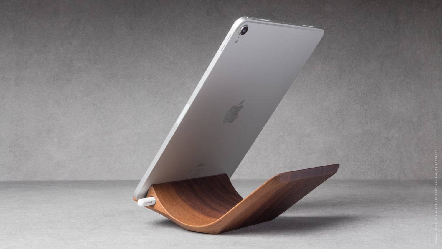 Super-Chic Apple Product Stands