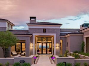 First-Ever High-Rise Apartment Building Constructed in Phoenix Opens ...