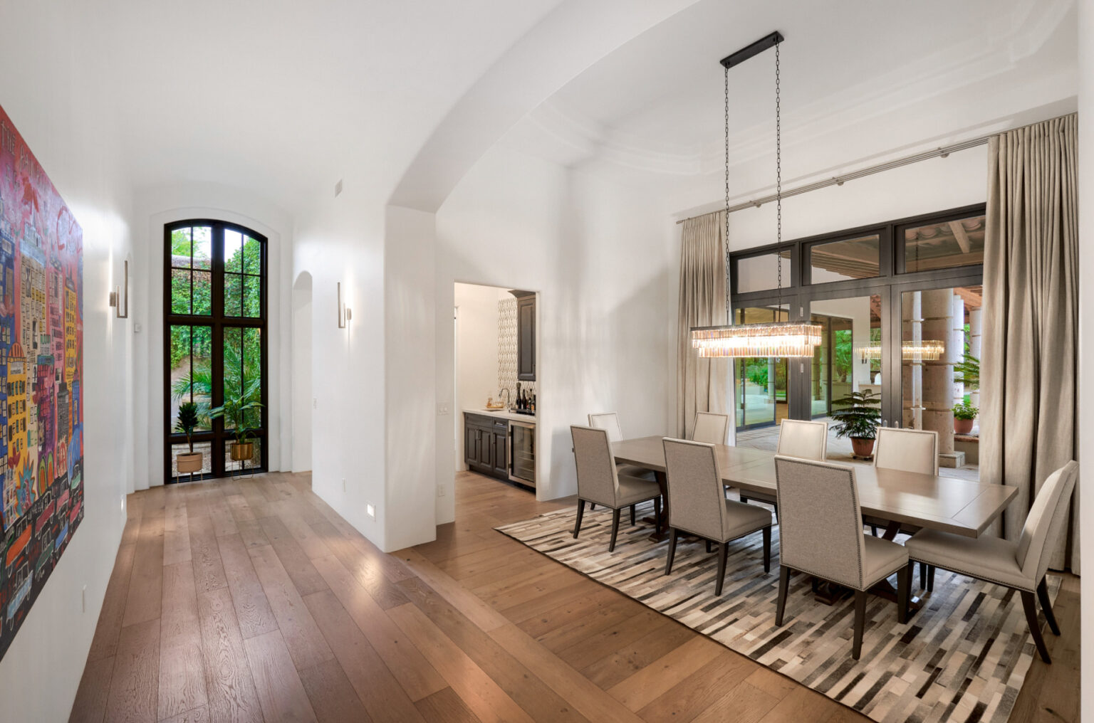 Frank Aazami’s Featured Listing Trending (Space and Style) in Paradise ...