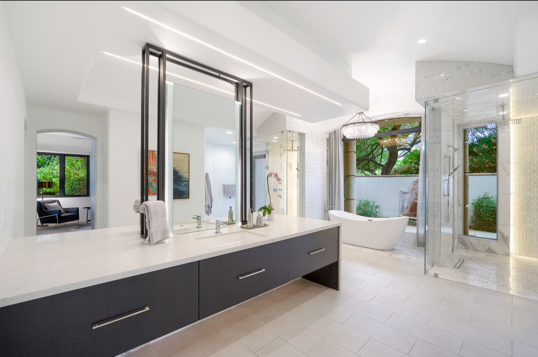 Frank Aazami’s Featured Listing Trending (Space and Style) in Paradise ...