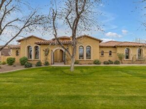 SALT Luxury Apartments Bring Resort Aesthetic to Downtown Tempe - In House