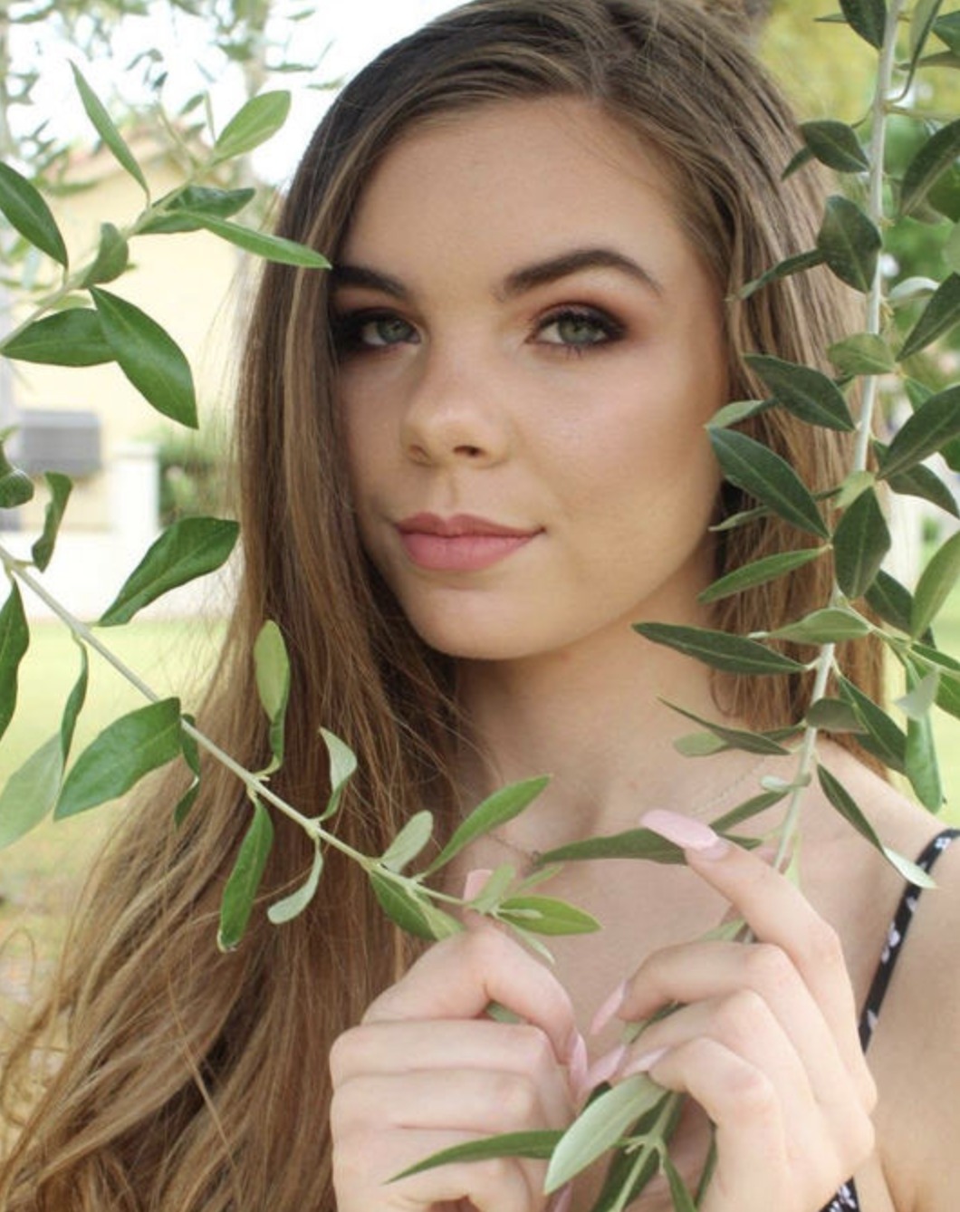 Meet Teen Face of Foothills Finalist: Paris Devere