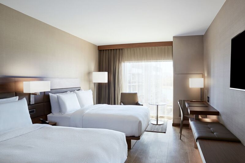 AC Hotel Phoenix Biltmore Opens in Camelback Corridor