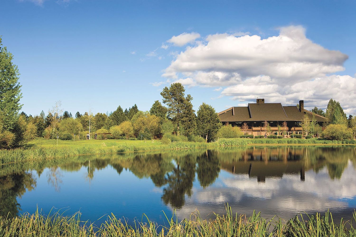 Exploring Sunriver Resort: A Guide to Bend's Scenic Retreat