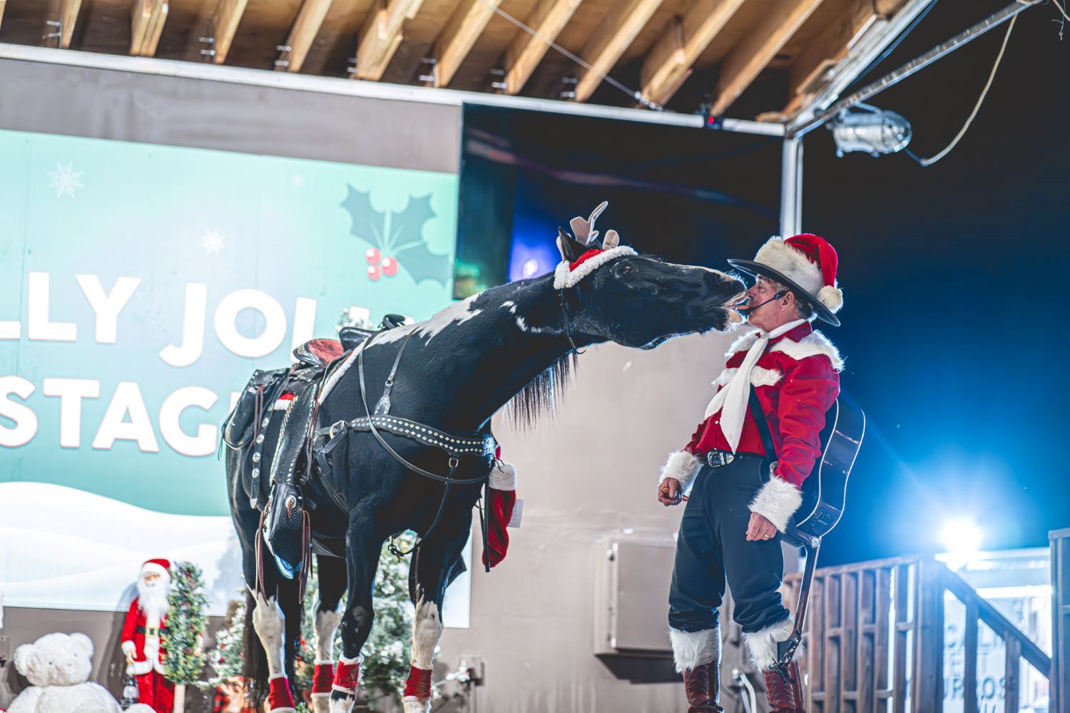 Illuminate the Holidays with Pratt Brothers Christmas