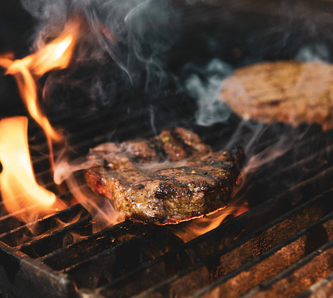 Tommy Bahama Introduces Online Ordering and ‘Long Weekend Meal Kits’