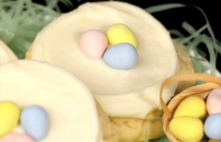 Easter Flavors at Crumbl Cookies this Week