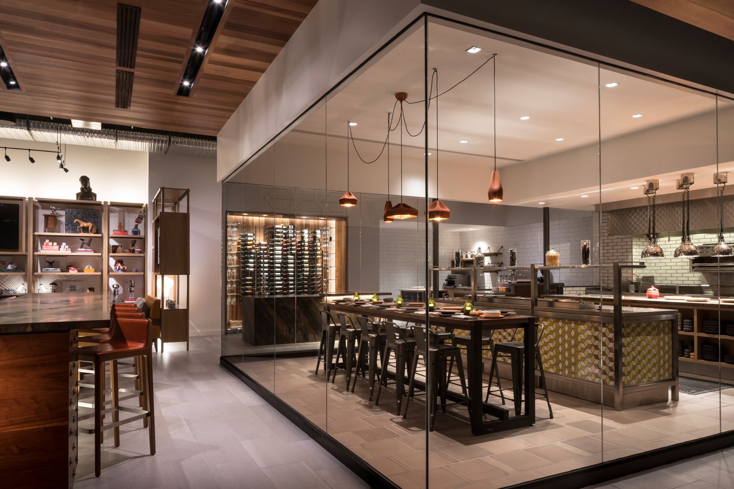 Weft & Warp Art Bar + Kitchen to Host Monthly Wine Nights
